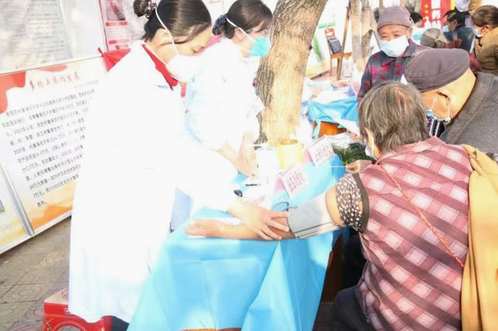 千里瑶山义诊行:湖南省交通医院到江华会合村开展暖冬送义诊活动_乡镇动态_